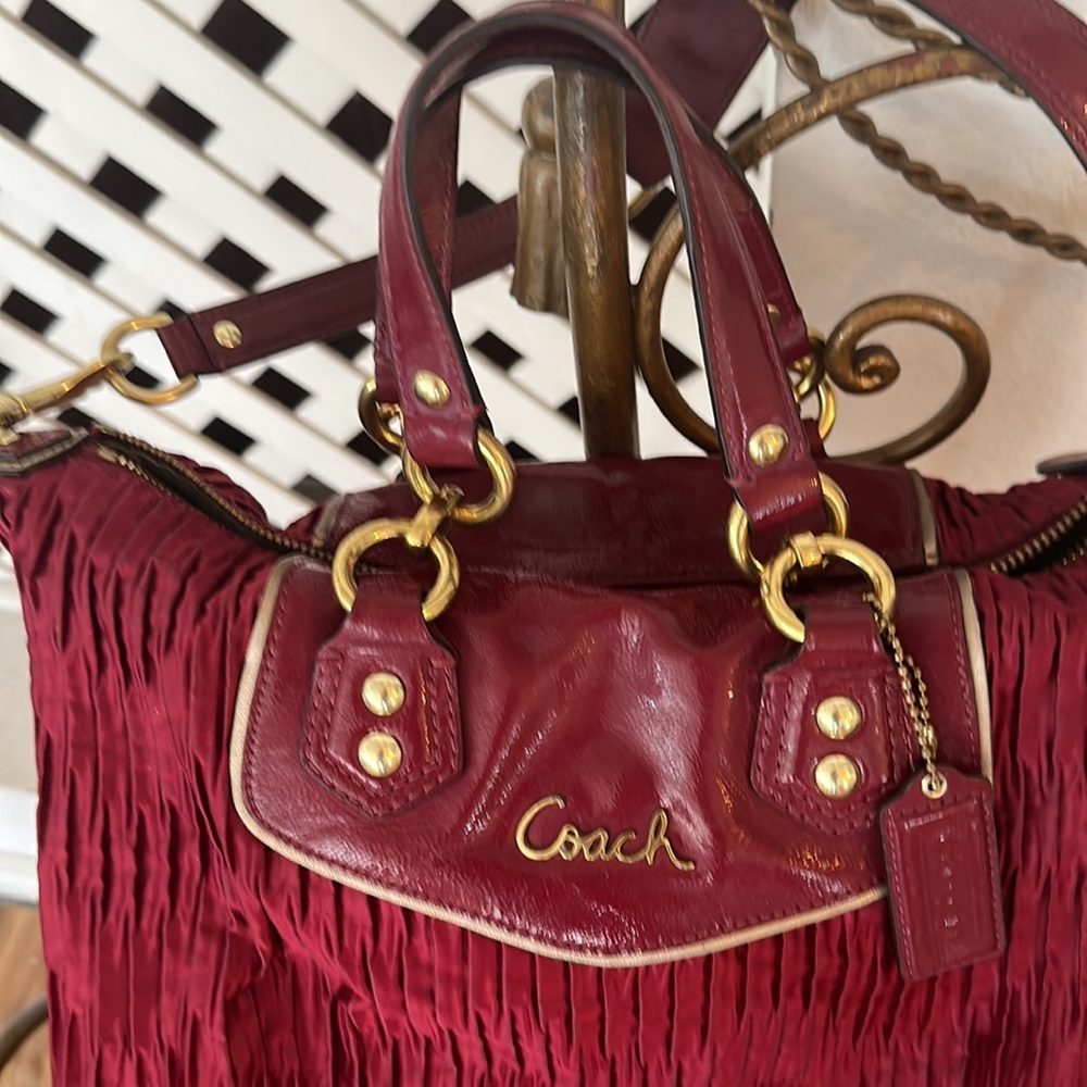 Coach Signature Series - Patent Leather - Gem